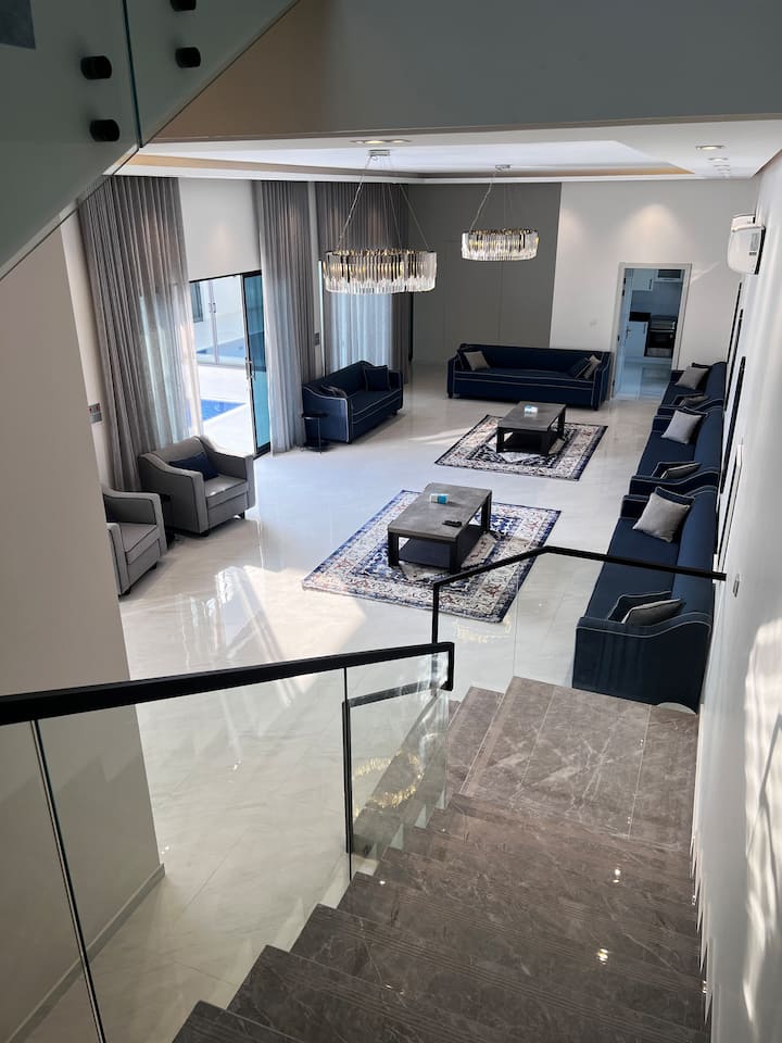 Three Bedroom Luxury Villa . - Bahrain