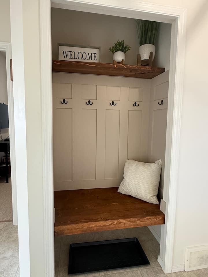 Historical Building Stay! - Medicine Hat
