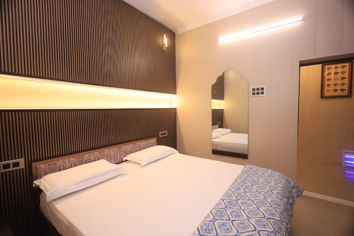 Zm Homestay | 5 Mins Drive To Taj Mahal - Agra