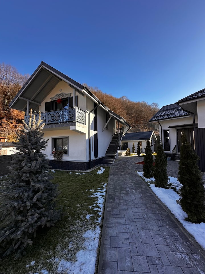 Apartament - Casa Din Vale - Secu