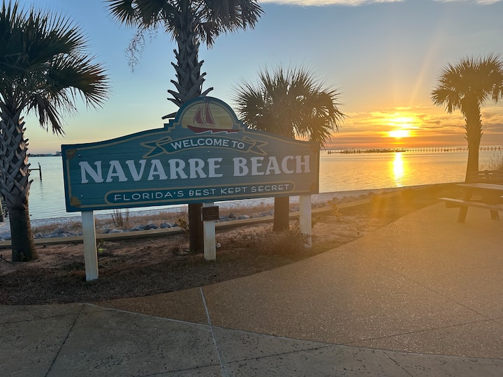 Navarre Beach Home•2 King Suites•near Dining & Fun - Navarre, FL