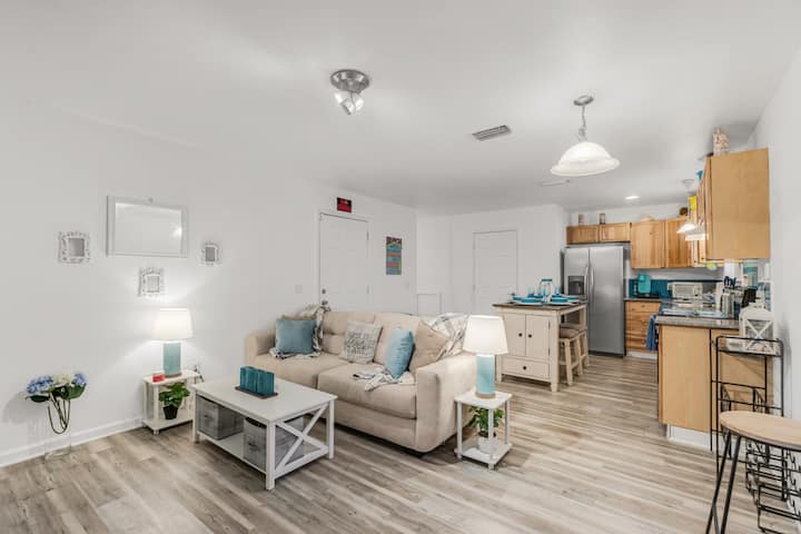 Navarre Beach House•2 King Suites•sleeps 6 - Navarre, FL