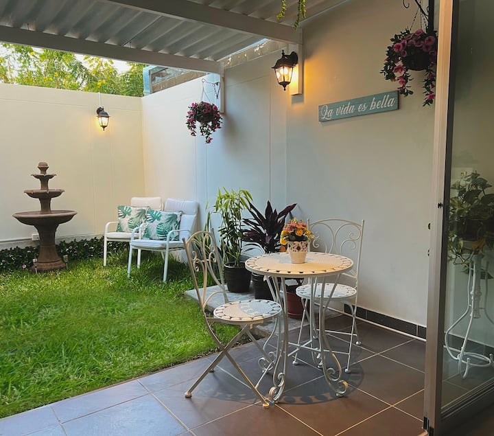 Apartamento C/jardín Y Pileta De Agua-botanic Loft - Piura