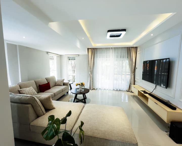 4 Bedroom Luxurious Mansion - Uganda