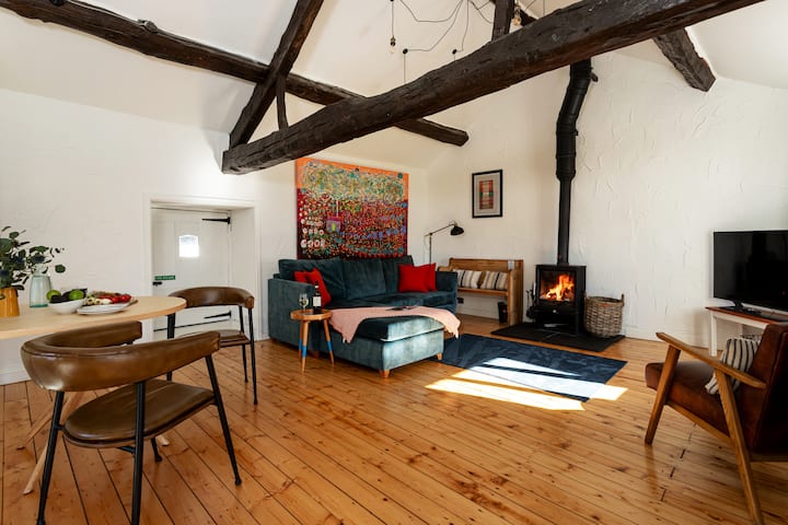 Craftsman's Loft - A Stylish And Spacious Hideaway - Coniston