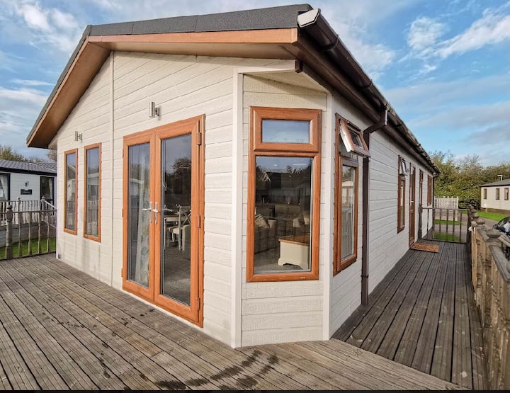 Waterside Retreat - Wisbech