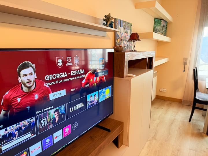 Cozy Apartment + Parking In The Heart Of Barcelona - Barcelona