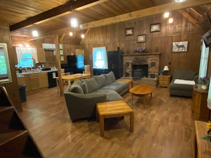 Cozy Ole Cabin In The Woods - Kentucky