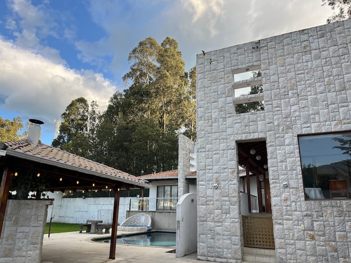 Quinta Madeira Los Chillos - Quito