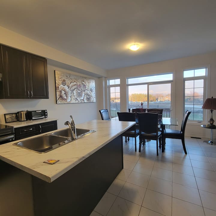 Brand New 4br/3ba Modern Home • Family-friendly! - Bradford
