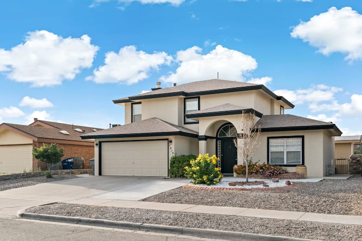 Spacious 4br Oasis West El Paso - El Paso, TX