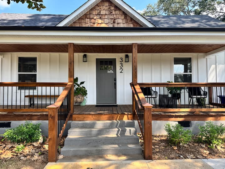 Beautiful Bungalow| Hot Tub Gvl/ Furman/falls Park - Greenville, SC