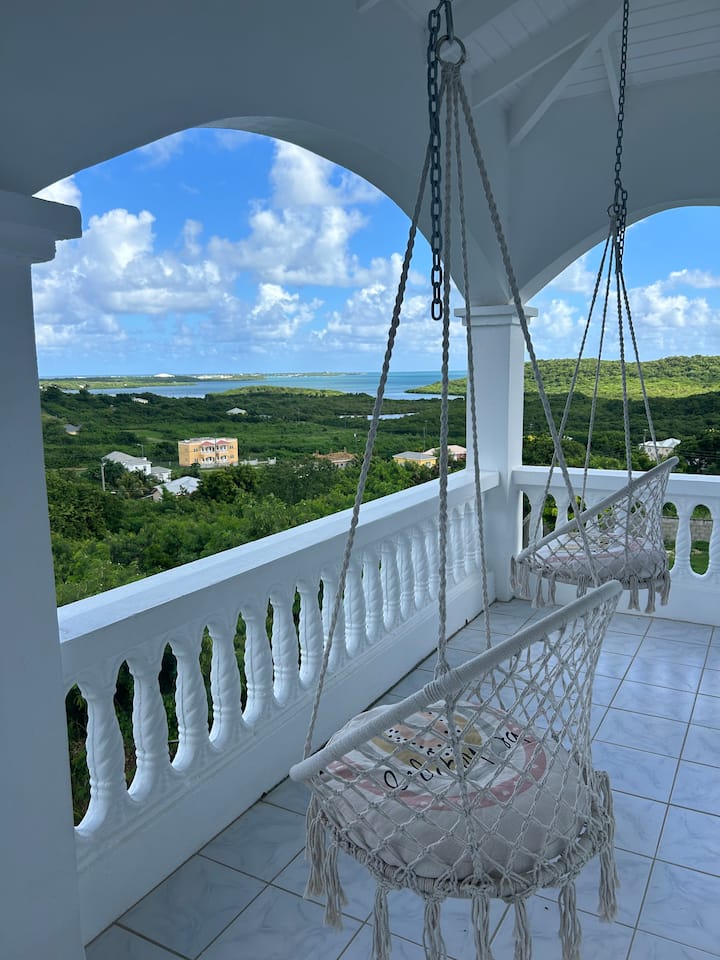 Relaxing, Modern And Exclusive Oceanview Getaway - Antigua and Barbuda