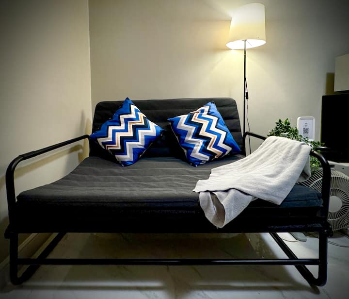 Clean & Cozy Pad W/ Balcony Near Moa Smx & Parqal - Philippines