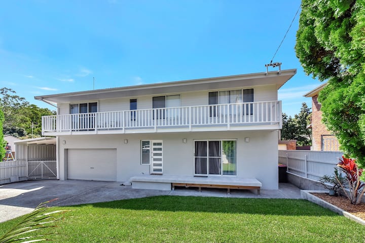 Gidgets Getaway Family Home In Nelson Bay - Shoal Bay