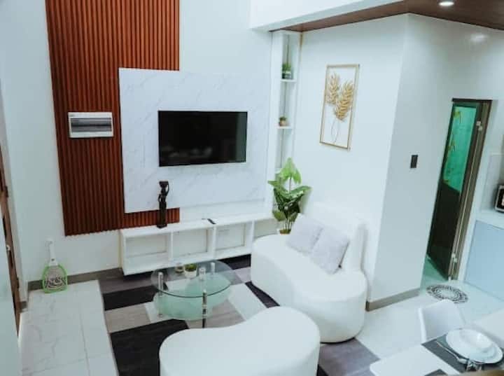 Kansha Apartment, A High-ceiling Modern Loft Type - Philippines