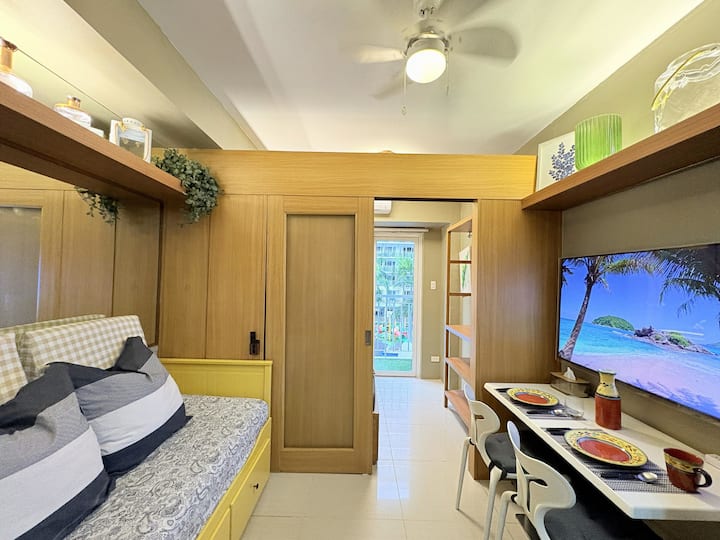 Shell Residences With Pool View In Moa - Pasay