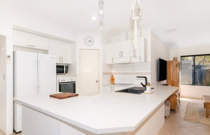 Spacious 4-bedroom Family Retreat - Gnarabup