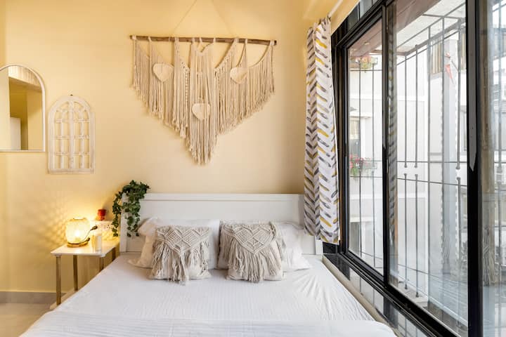 Studio Serenity 4, Bandra West - Mumbai