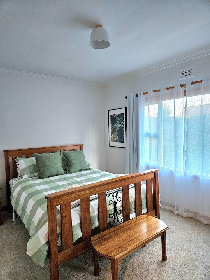 Serene Farm Stay- Private Escape W Mountain View - Sheffield