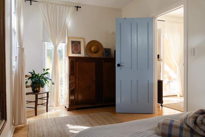 Wirilda | A Light-filled Coastal Escape - Normanville