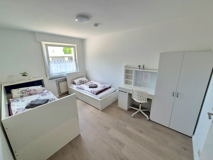 Ferien- U. Monteurwohnung - Troisdorf