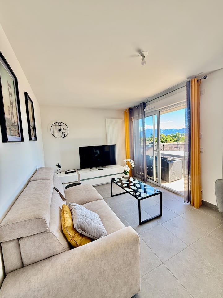 Le Panoramique | T2 Calme Et Spacieux | Parking - Annemasse