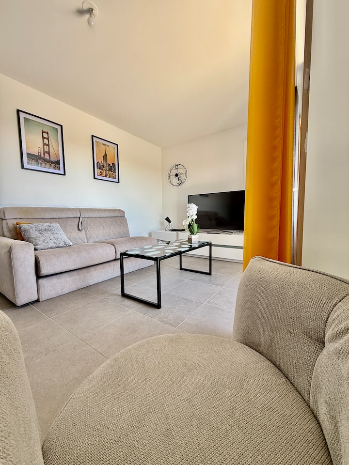 Le Panoramique | T2 Calme Et Spacieux | Parking - Annemasse