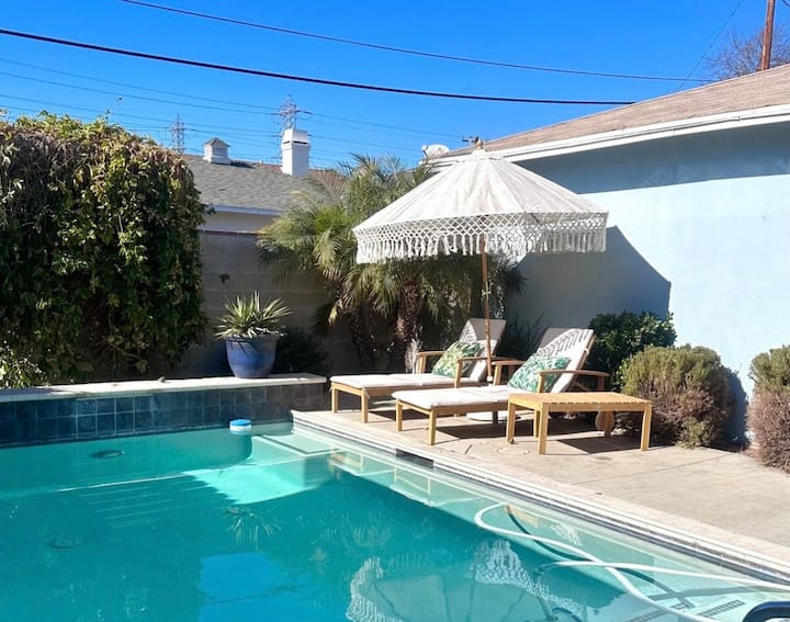 Perfect Summer Retreat W/ Private Pool & Bbq/yard - Pasadena, CA