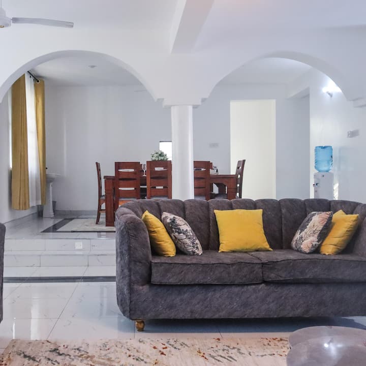 Leah’s Luxury 4br Villa | Near Beach, Shanzu - Mombasa