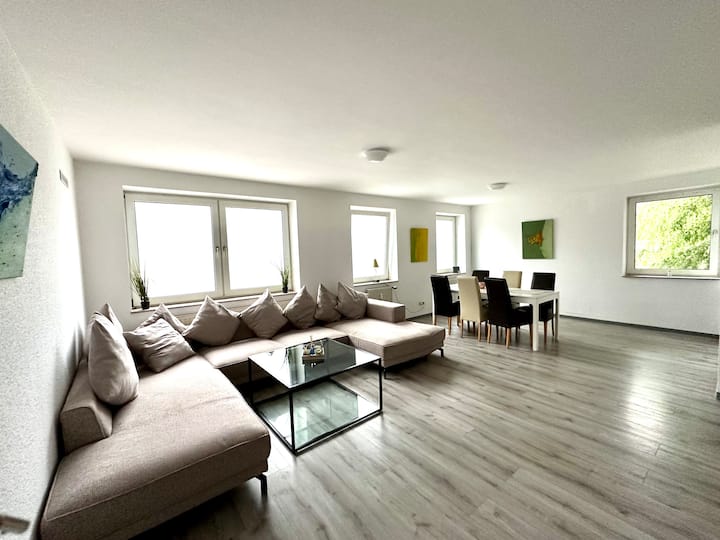 Große Ferienwohnung Mit Parkplatz 15 Min Zu Aachen - Eschweiler