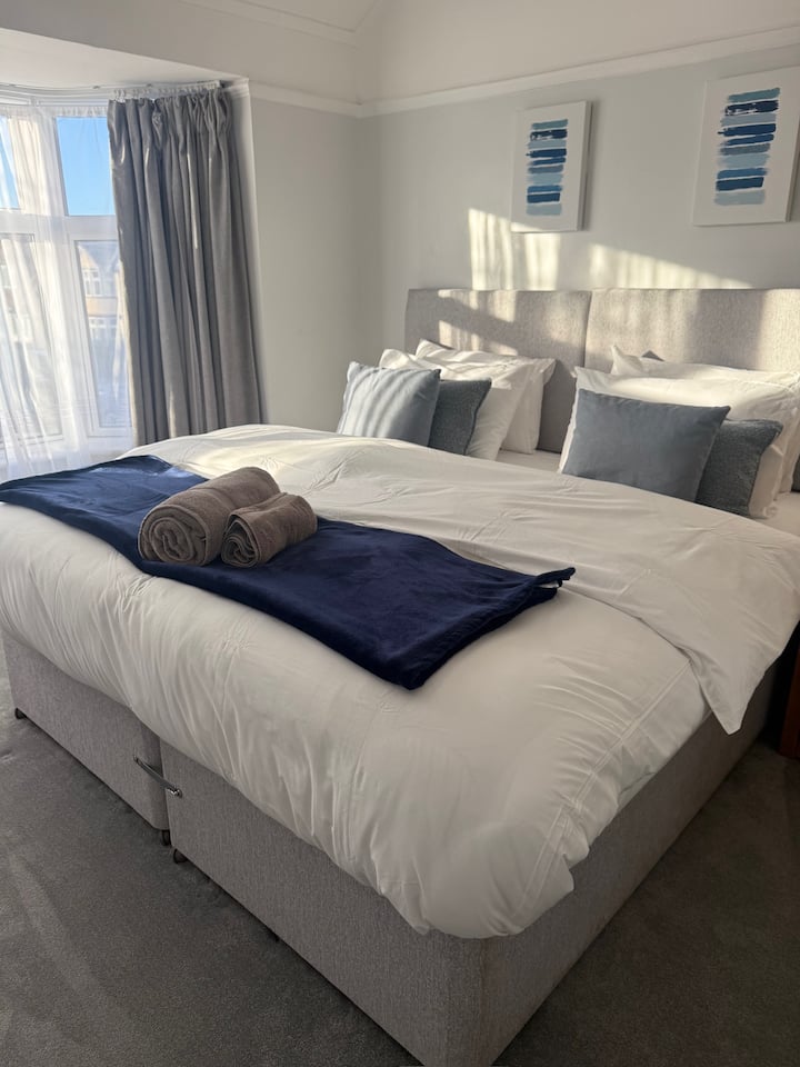 The Grenadine House - Croydon