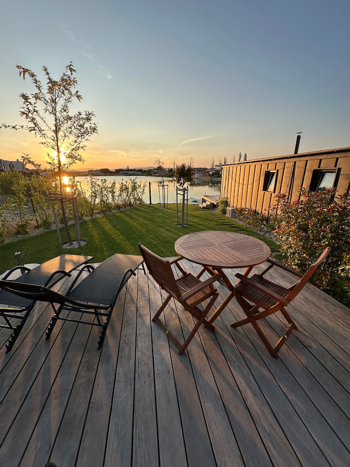 Mobilný Dom Pri Súkromnom Jazere-kolokemp - Slovakia