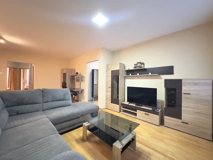 2br/2balcony Centre Spacious Apartmen With Ac/wifi - Budapest