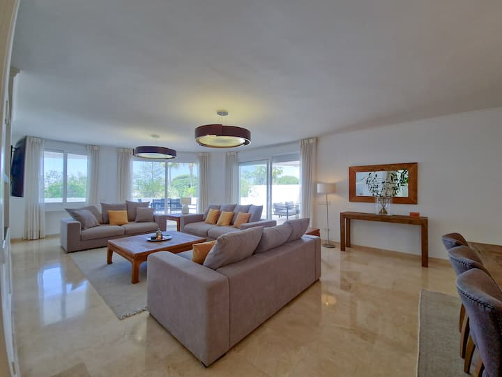 Entire Beachside Home Marbella W/24-hour Security - Marbella
