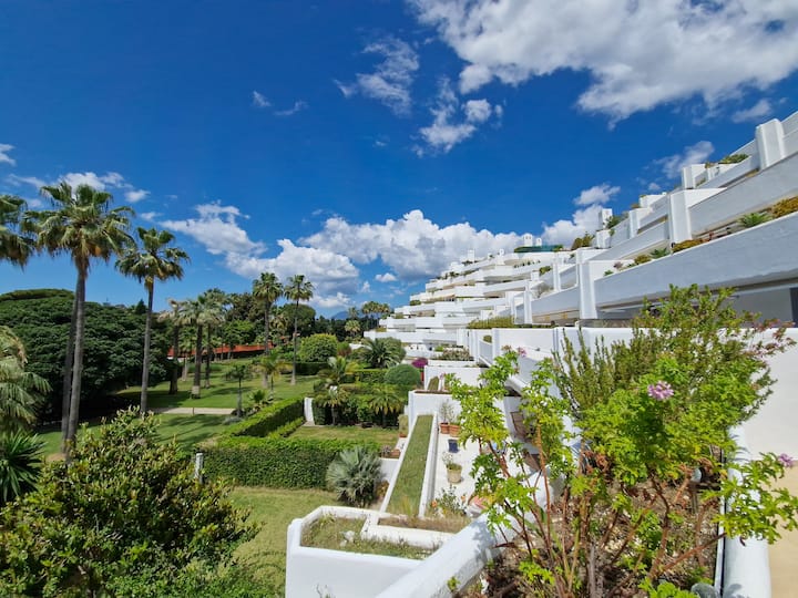 Entire Beachside Home Marbella W/24-hour Security - Marbella