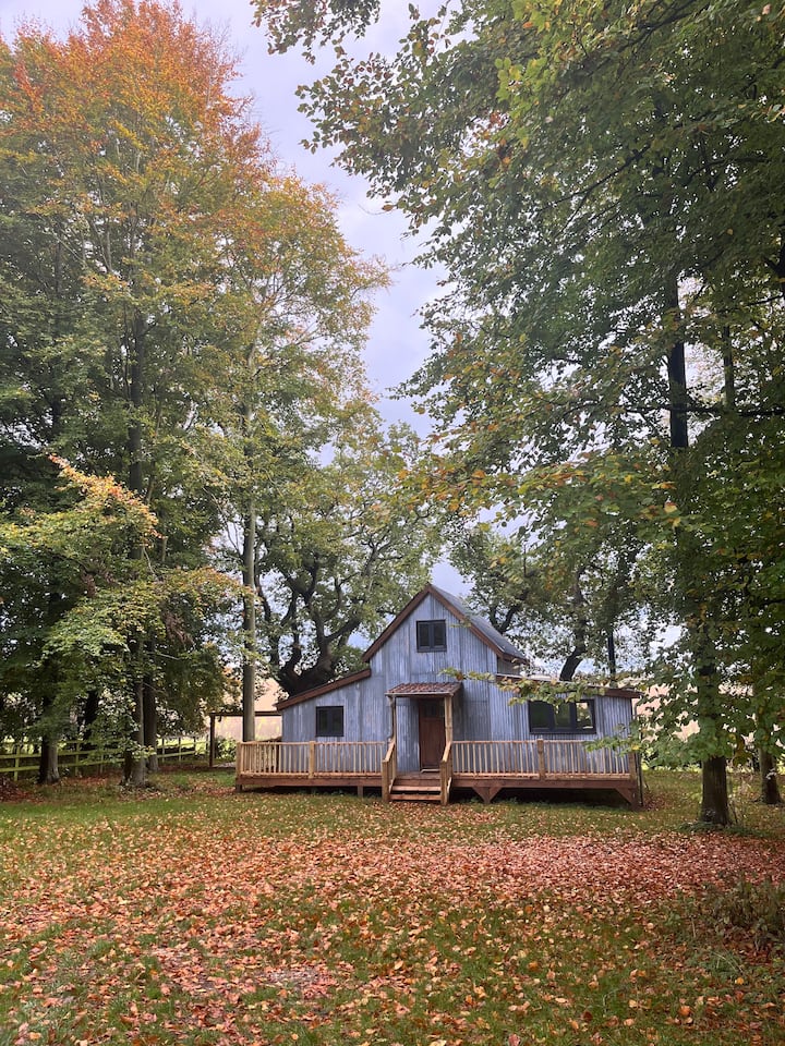 Moonshine Manor With Hot Tub - United Kingdom