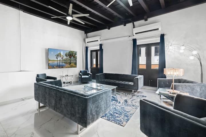 Colonial Retreat | Best Airbnb In Old San Juan - Levittown