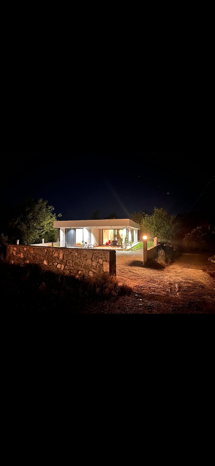 Dalyan-tepearası ’Nda Bahçeli Ve Ferah Küçük Villa - Ortaca