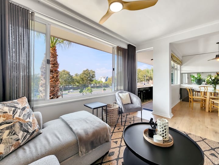 Modern Green Point Apartment With Balcony - كيب تاون
