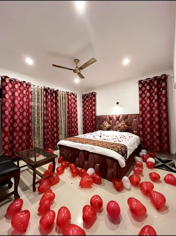 Meer Mansion| Homestay| Luxury Room - Srinagar