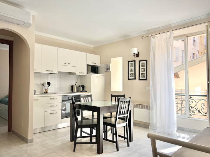 Lovely Apartment, Separate Bedroom, Quiet & Sunny - Nice