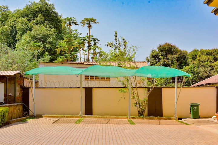 Confort Et Modernité : Félicité - Lubumbashi