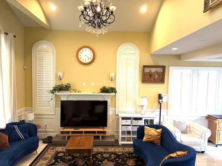 C1-modern House 5r/3b - Monrovia, CA