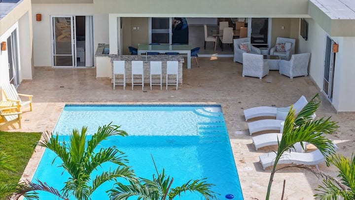 A/c Living Room • Private Pool • Modern - Sosúa