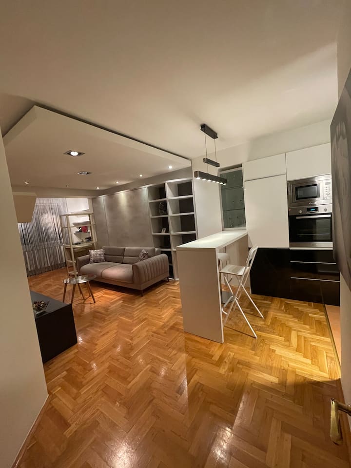 Modern Apartment With Garage - Sarajevo