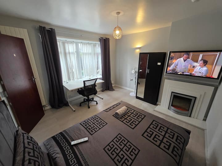 Fenia Estate Family Ground Floor Room - Barking
