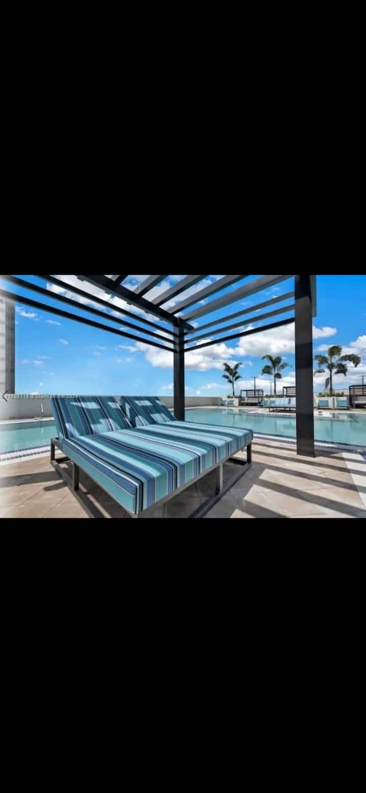 Miami Sweet Suite - Doral, FL