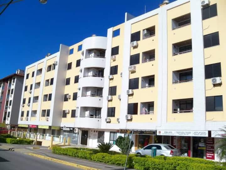 Apartamento 50m Da Praia No Centrinho Dos Ingleses - Brasilien