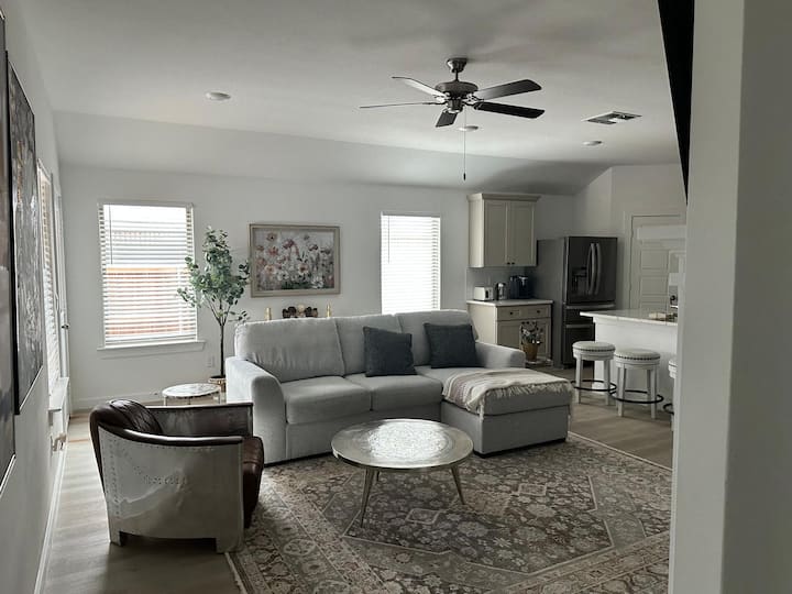 New House In South Lubbock. - Lubbock, TX